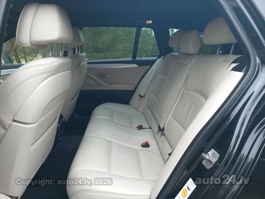 Melns BMW 5 Series 2015 Tartu, ar dzinēja tilpumu 3.00 L un nobraukumu 221 tūkst. km par 14790 €, foto 12 vietnē AUTOMOTO.COM.LV