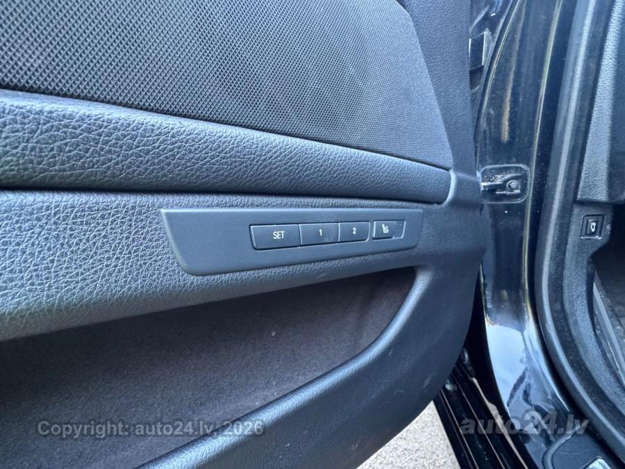 Melns BMW 5 Series 2015 Tallina, ar dzinēja tilpumu 3.00 L un nobraukumu 233 tūkst. km par 19000 €, foto 12 vietnē AUTOMOTO.COM.LV