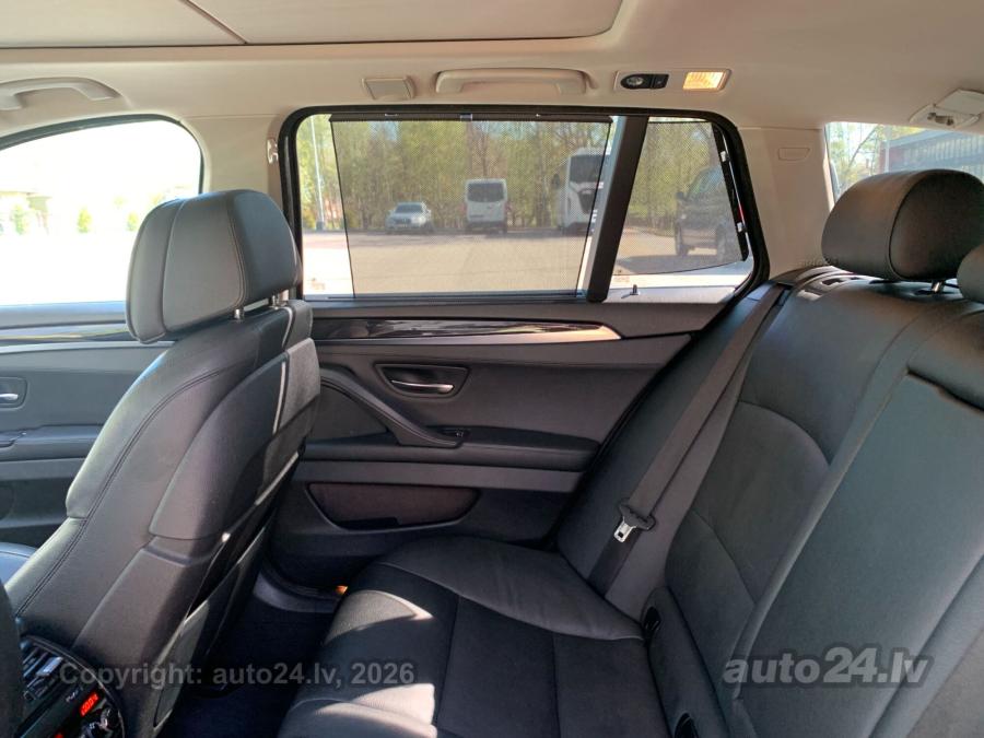 Melns BMW 5 Series 2015 Valga, ar dzinēja tilpumu 3.00 L un nobraukumu 279 tūkst. km par 12900 €, foto 16 vietnē AUTOMOTO.COM.LV