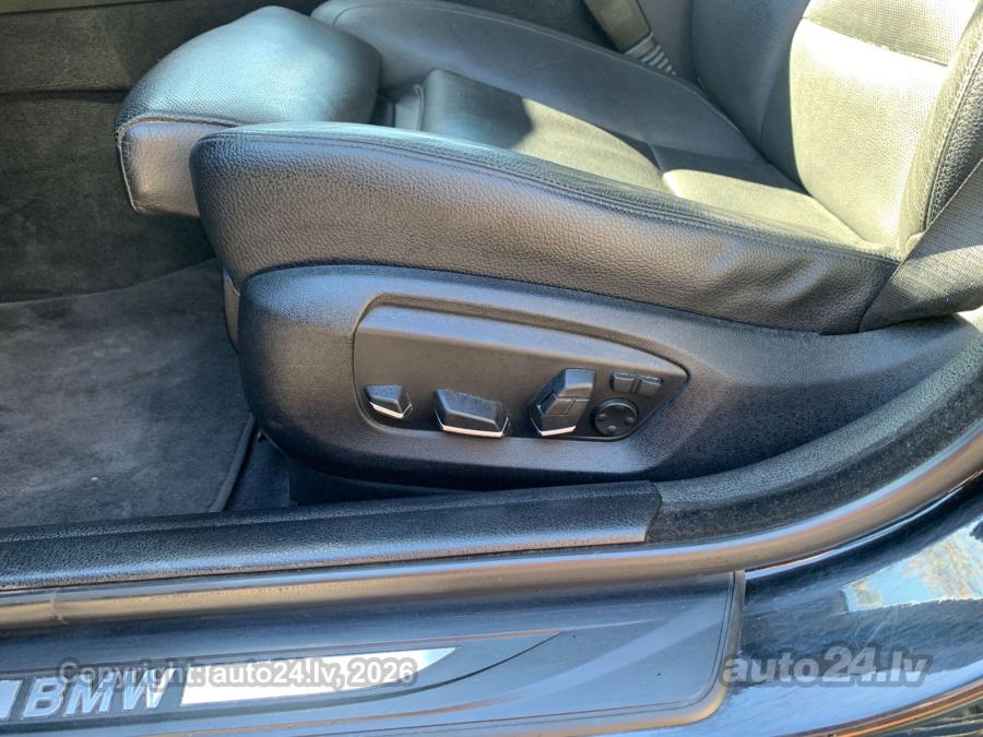 Melns BMW 5 Series 2015 Valga, ar dzinēja tilpumu 3.00 L un nobraukumu 279 tūkst. km par 12900 €, foto 17 vietnē AUTOMOTO.COM.LV