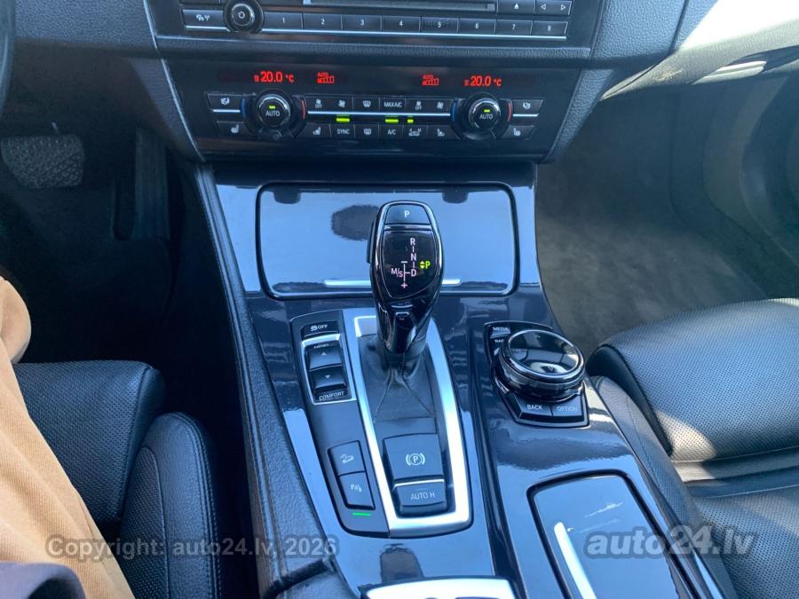 Melns BMW 5 Series 2015 Valga, ar dzinēja tilpumu 3.00 L un nobraukumu 279 tūkst. km par 12900 €, foto 22 vietnē AUTOMOTO.COM.LV