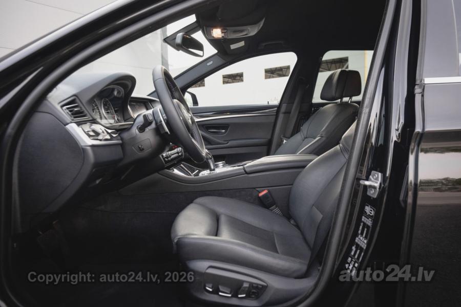 Melns BMW 5 Series 2015 Tartu, ar dzinēja tilpumu 2.00 L un nobraukumu 205 tūkst. km par 13450 €, foto 12 vietnē AUTOMOTO.COM.LV