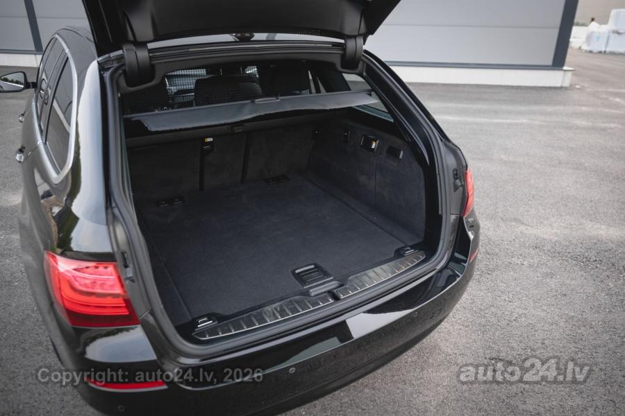 Melns BMW 5 Series 2015 Tartu, ar dzinēja tilpumu 2.00 L un nobraukumu 205 tūkst. km par 13450 €, foto 25 vietnē AUTOMOTO.COM.LV