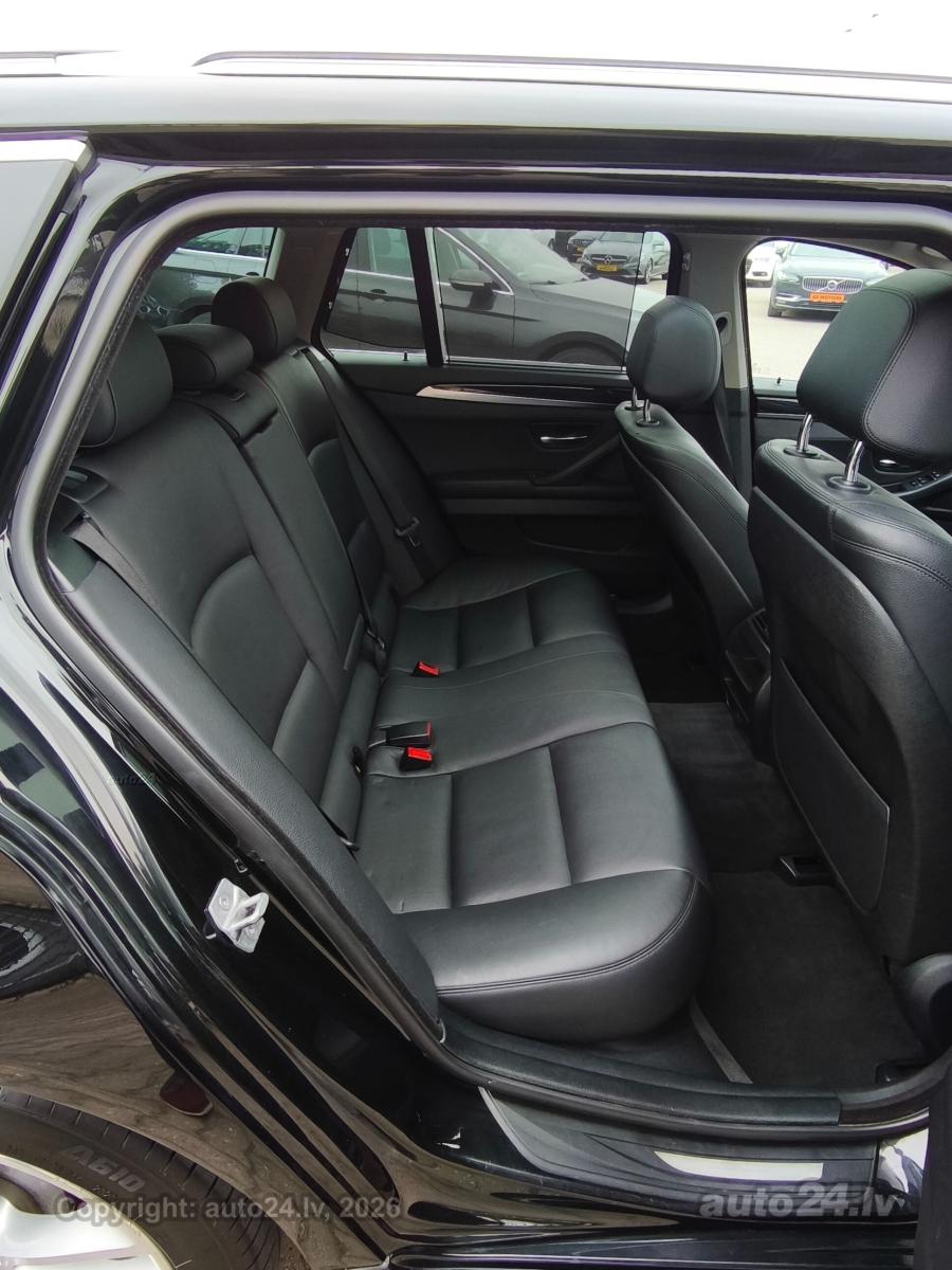 Melns BMW 5 Series 2015 Tartu, ar dzinēja tilpumu 3.00 L un nobraukumu 252 tūkst. km par 12999 €, foto 9 vietnē AUTOMOTO.COM.LV