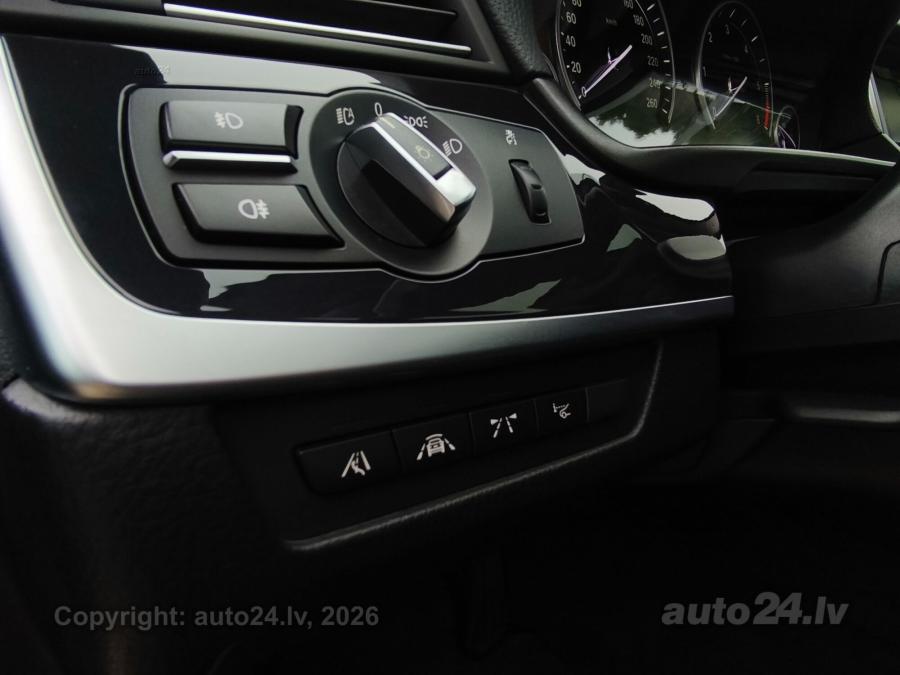 Melns BMW 5 Series 2015 Tartu, ar dzinēja tilpumu 3.00 L un nobraukumu 252 tūkst. km par 12999 €, foto 17 vietnē AUTOMOTO.COM.LV