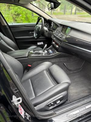 Melns BMW 5 Series 2015 Tallina, ar dzinēja tilpumu 3.00 L un nobraukumu 287 tūkst. km par 14700 €, foto 10 vietnē AUTOMOTO.COM.LV