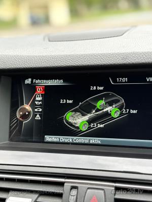 Melns BMW 5 Series 2015 Tallina, ar dzinēja tilpumu 3.00 L un nobraukumu 287 tūkst. km par 14700 €, foto 12 vietnē AUTOMOTO.COM.LV