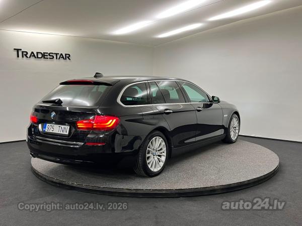 Black BMW 5 Series 2015 in Parnu, with an engine capacity of 3.00 L and mileage of 330 thousand km for 9990 €, photo 5 on AUTOMOTO.COM.LV