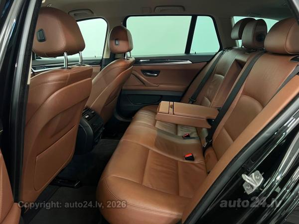 Black BMW 5 Series 2015 in Parnu, with an engine capacity of 3.00 L and mileage of 330 thousand km for 9990 €, photo 10 on AUTOMOTO.COM.LV