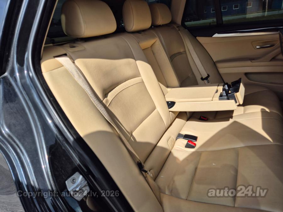 Черный БМВ 5 Серия 2015 в Тарту, объемом двигателя 3.00 л и пробегом 160 тыс. км за 11990 €, фото 7 на AUTOMOTO.COM.LV