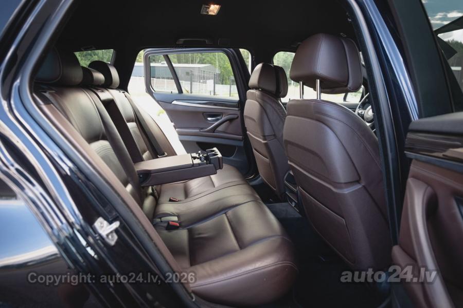 Melns BMW 5 Series 2015 Tartu, ar dzinēja tilpumu 3.00 L un nobraukumu 282 tūkst. km par 13900 €, foto 15 vietnē AUTOMOTO.COM.LV