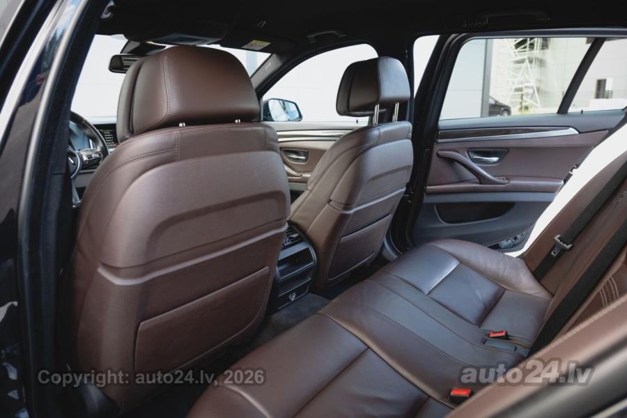 Melns BMW 5 Series 2015 Tartu, ar dzinēja tilpumu 3.00 L un nobraukumu 282 tūkst. km par 13900 €, foto 17 vietnē AUTOMOTO.COM.LV