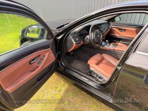 Melns BMW 5 Series 2015 Pērnava, ar dzinēja tilpumu 3.00 L un nobraukumu 244 tūkst. km par 14200 €, foto 7 vietnē AUTOMOTO.COM.LV