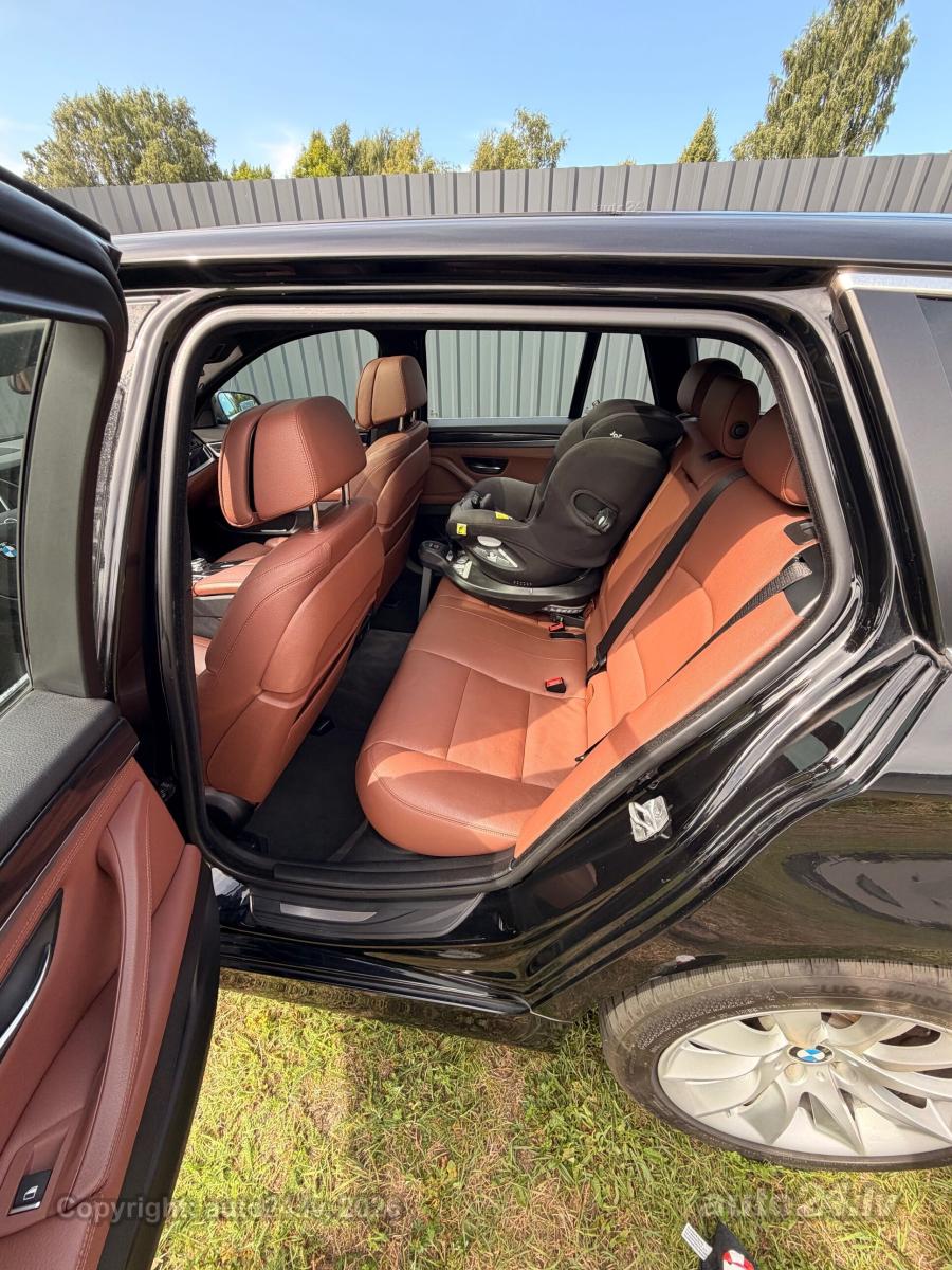 Melns BMW 5 Series 2015 Pērnava, ar dzinēja tilpumu 3.00 L un nobraukumu 244 tūkst. km par 14200 €, foto 11 vietnē AUTOMOTO.COM.LV