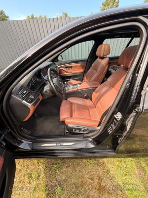 Melns BMW 5 Series 2015 Pērnava, ar dzinēja tilpumu 3.00 L un nobraukumu 244 tūkst. km par 14200 €, foto 12 vietnē AUTOMOTO.COM.LV