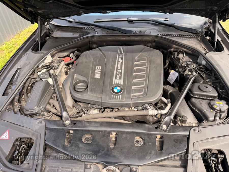 Melns BMW 5 Series 2015 Pērnava, ar dzinēja tilpumu 3.00 L un nobraukumu 244 tūkst. km par 14200 €, foto 15 vietnē AUTOMOTO.COM.LV