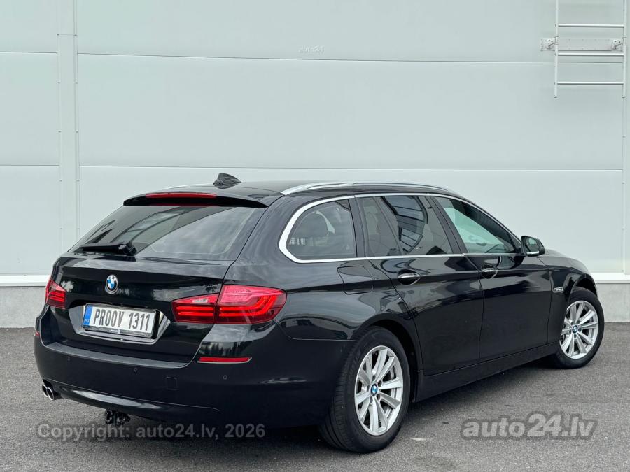 Black BMW 5 Series 2015 in Tallinn, with an engine capacity of 3.00 L and mileage of 269 thousand km for 11799 €, photo 4 on AUTOMOTO.COM.LV