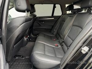 Black BMW 5 Series 2015 in Tallinn, with an engine capacity of 3.00 L and mileage of 269 thousand km for 11799 €, photo 10 on AUTOMOTO.COM.LV