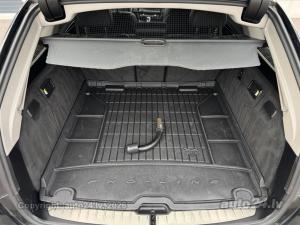 Black BMW 5 Series 2015 in Tallinn, with an engine capacity of 3.00 L and mileage of 269 thousand km for 11799 €, photo 23 on AUTOMOTO.COM.LV