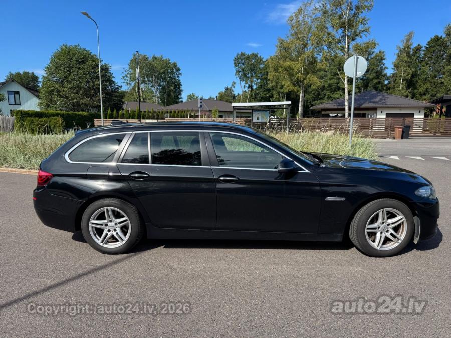 Black BMW 5 Series 2015 in Tallinn, with an engine capacity of 2.00 L and mileage of 301 thousand km for 10000 €, photo 3 on AUTOMOTO.COM.LV