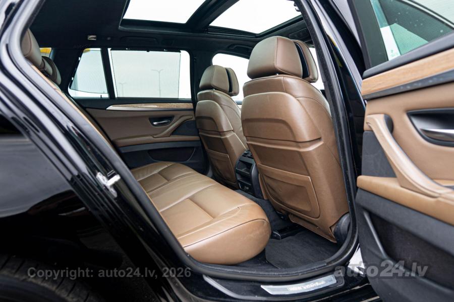 Melns BMW 5 Series 2015 Tartu, ar dzinēja tilpumu 2.00 L un nobraukumu 175 tūkst. km par 14999 €, foto 19 vietnē AUTOMOTO.COM.LV