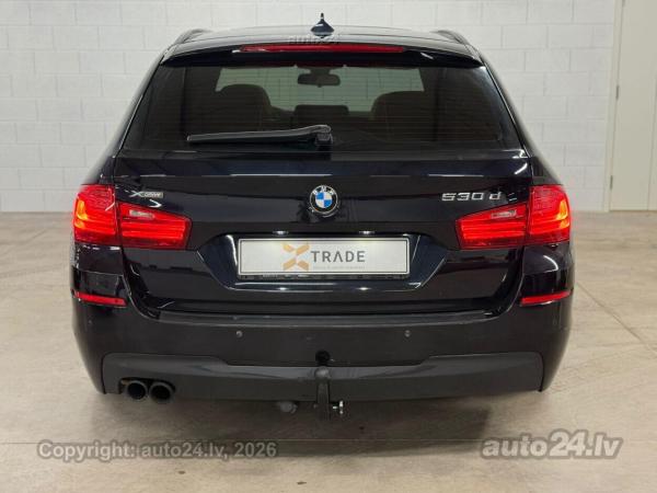 Black BMW 5 Series 2016 in Parnu, with an engine capacity of 3.00 L and mileage of 245 thousand km for 13499 €, photo 4 on AUTOMOTO.COM.LV