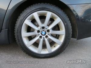 Black BMW 5 Series 2016 in Tallinn, with an engine capacity of 3.00 L and mileage of 400 thousand km for 10800 €, photo 8 on AUTOMOTO.COM.LV