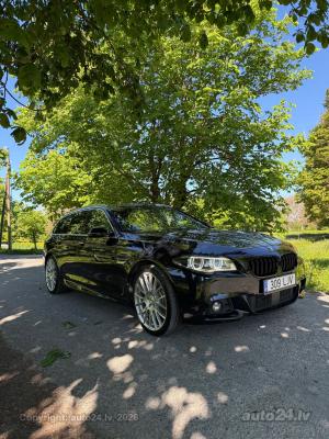 Black BMW 5 Series 2016 in Tallinn, with an engine capacity of 3.00 L and mileage of 301 thousand km for 15300 €, photo 3 on AUTOMOTO.COM.LV