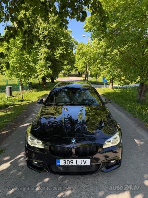 Black BMW 5 Series 2016 in Tallinn, with an engine capacity of 3.00 L and mileage of 301 thousand km for 15300 €, photo 6 on AUTOMOTO.COM.LV