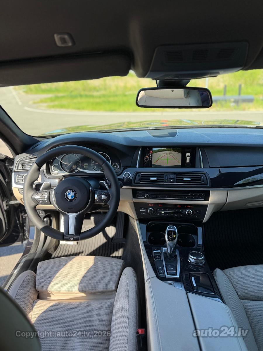 Black BMW 5 Series 2016 in Tallinn, with an engine capacity of 3.00 L and mileage of 301 thousand km for 15300 €, photo 9 on AUTOMOTO.COM.LV