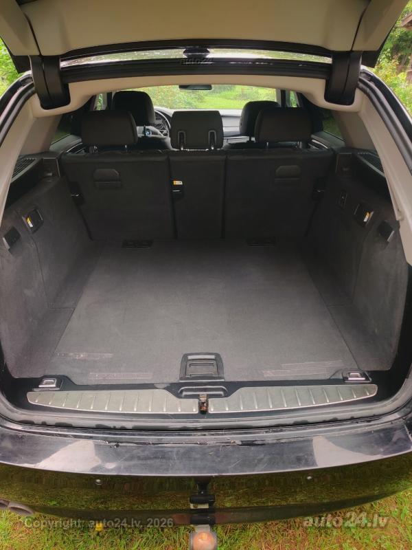 Black BMW 5 Series 2016 in Tallinn, with an engine capacity of 2.00 L and mileage of 292 thousand km for 11000 €, photo 6 on AUTOMOTO.COM.LV