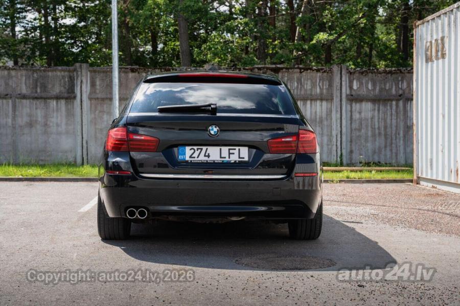Black BMW 5 Series 2017 in Tallinn, with an engine capacity of 2.00 L and mileage of 241 thousand km for 14500 €, photo 4 on AUTOMOTO.COM.LV