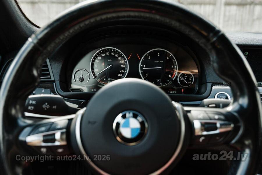Black BMW 5 Series 2017 in Tallinn, with an engine capacity of 2.00 L and mileage of 241 thousand km for 14500 €, photo 12 on AUTOMOTO.COM.LV