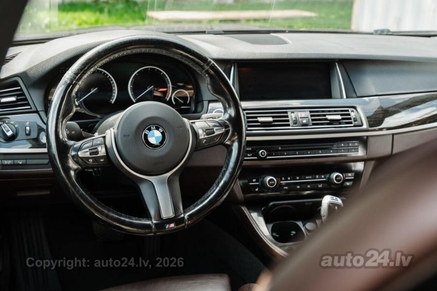 Black BMW 5 Series 2017 in Tallinn, with an engine capacity of 2.00 L and mileage of 241 thousand km for 14500 €, photo 13 on AUTOMOTO.COM.LV