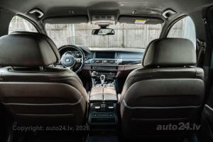 Black BMW 5 Series 2017 in Tallinn, with an engine capacity of 2.00 L and mileage of 241 thousand km for 14500 €, photo 23 on AUTOMOTO.COM.LV