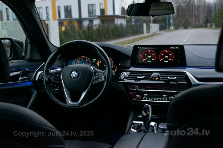 Black BMW 5 Series 2017 in Tartu, with an engine capacity of 3.00 L and mileage of 229 thousand km for 24500 €, photo 8 on AUTOMOTO.COM.LV