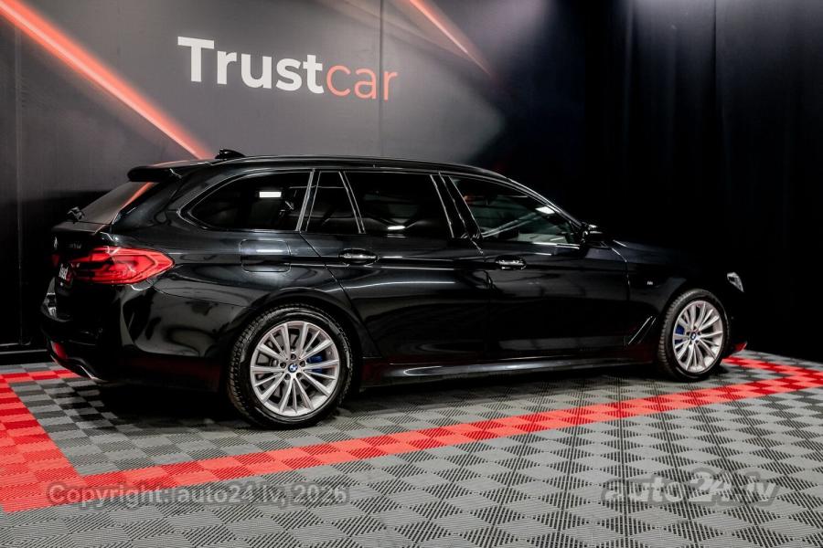 Black BMW 5 Series 2017 in Parnu, with an engine capacity of 2.00 L and mileage of 225 thousand km for 17950 €, photo 10 on AUTOMOTO.COM.LV
