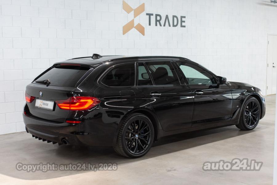 Black BMW 5 Series 2017 in Tallinn, with an engine capacity of 3.00 L and mileage of 261 thousand km for 18490 €, photo 3 on AUTOMOTO.COM.LV