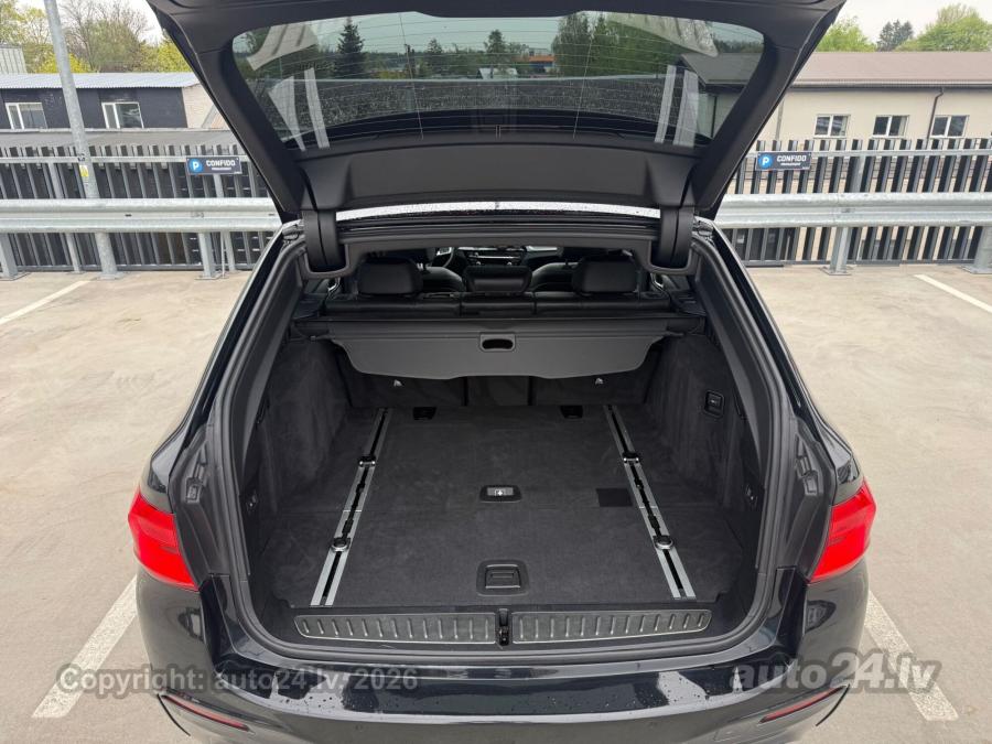 Melns BMW 5 Series 2017 Tallina, ar dzinēja tilpumu 3.00 L un nobraukumu 175 tūkst. km par 23900 €, foto 16 vietnē AUTOMOTO.COM.LV