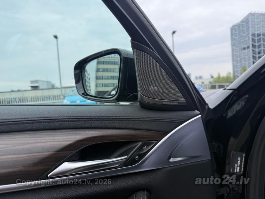 Melns BMW 5 Series 2017 Tallina, ar dzinēja tilpumu 3.00 L un nobraukumu 175 tūkst. km par 23900 €, foto 21 vietnē AUTOMOTO.COM.LV