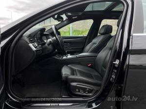Black BMW 5 Series 2017 in Tallinn, with an engine capacity of 3.00 L and mileage of 277 thousand km for 12790 €, photo 8 on AUTOMOTO.COM.LV
