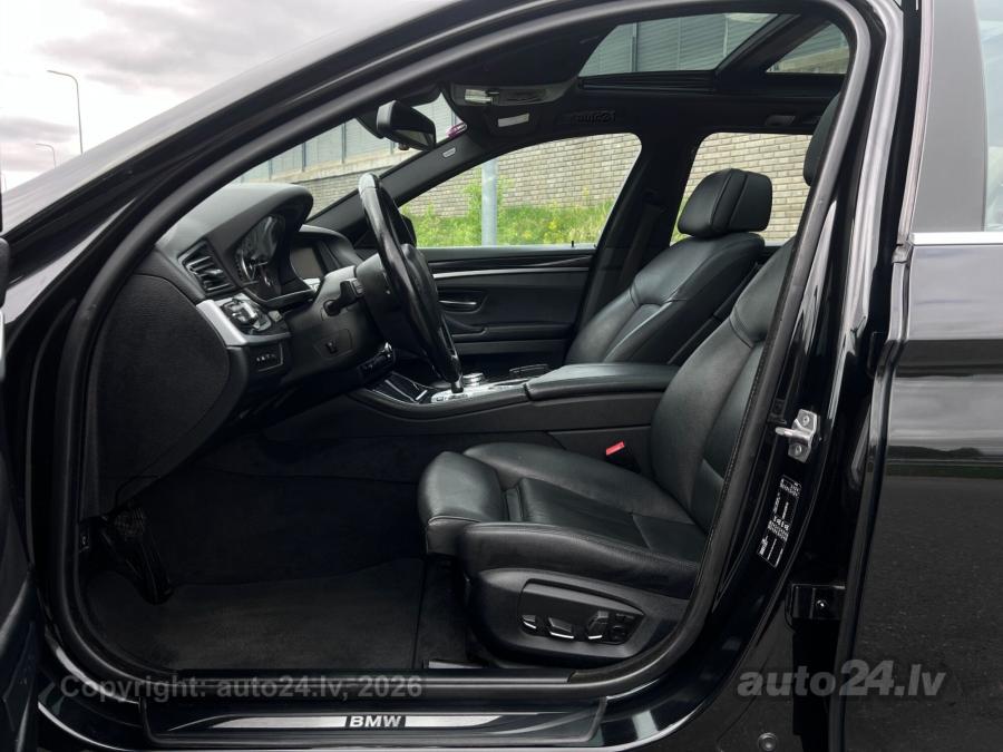 Black BMW 5 Series 2017 in Tallinn, with an engine capacity of 3.00 L and mileage of 277 thousand km for 12790 €, photo 8 on AUTOMOTO.COM.LV
