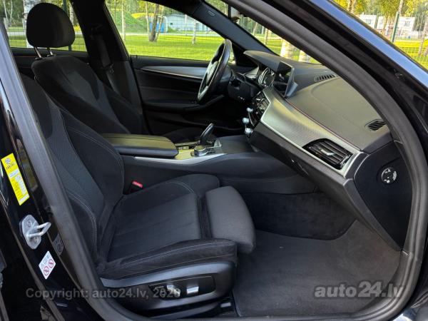 Melns BMW 5 Series 2017 Tallina, ar dzinēja tilpumu 3.00 L un nobraukumu 272 tūkst. km par 19500 €, foto 7 vietnē AUTOMOTO.COM.LV