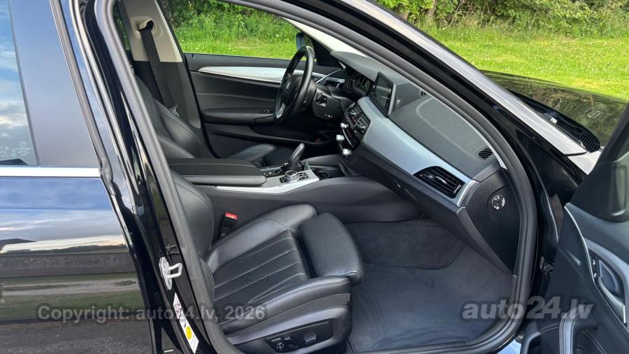 Melns BMW 5 Series 2017 Veru, ar dzinēja tilpumu 2.00 L un nobraukumu 175 tūkst. km par 17300 €, foto 28 vietnē AUTOMOTO.COM.LV