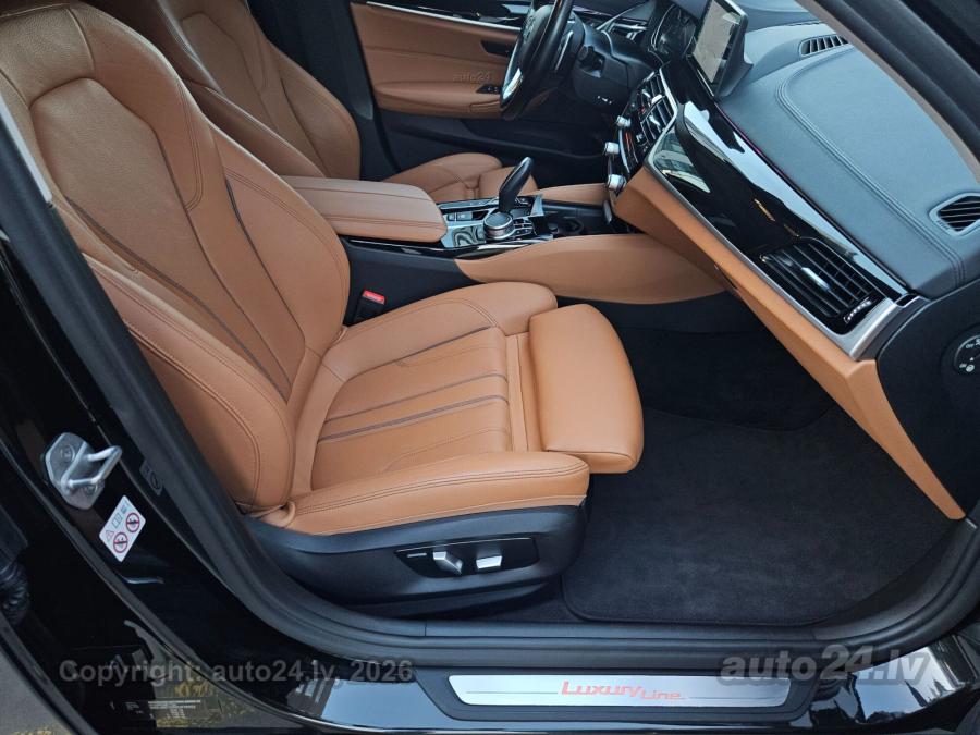 Melns BMW 5 Series 2017 Tallina, ar dzinēja tilpumu 3.00 L un nobraukumu 200 tūkst. km par 21500 €, foto 13 vietnē AUTOMOTO.COM.LV