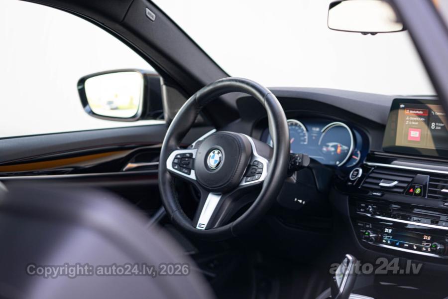 Melns BMW 5 Series 2017 Tartu, ar dzinēja tilpumu 3.00 L un nobraukumu 149 tūkst. km par 23700 €, foto 14 vietnē AUTOMOTO.COM.LV