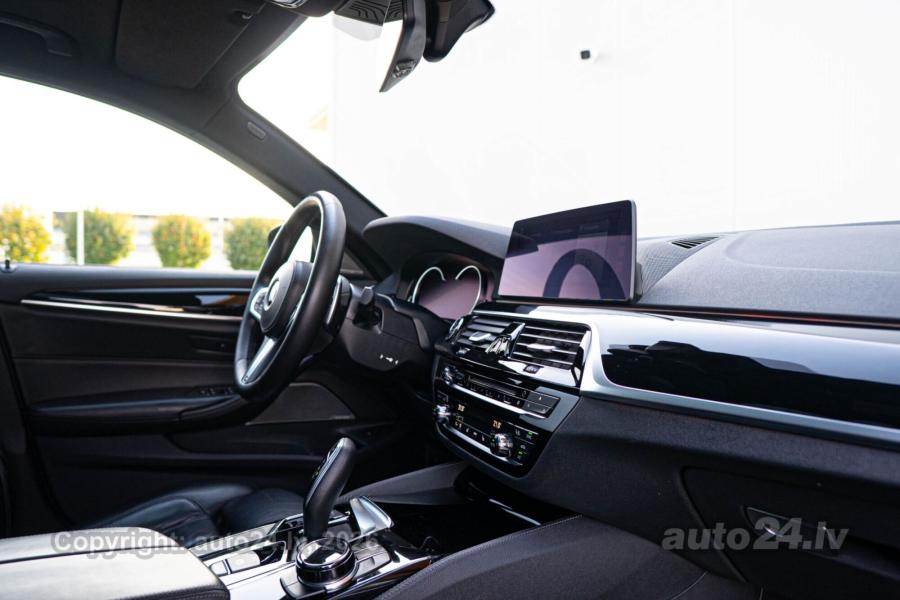 Melns BMW 5 Series 2017 Tartu, ar dzinēja tilpumu 3.00 L un nobraukumu 149 tūkst. km par 23700 €, foto 24 vietnē AUTOMOTO.COM.LV