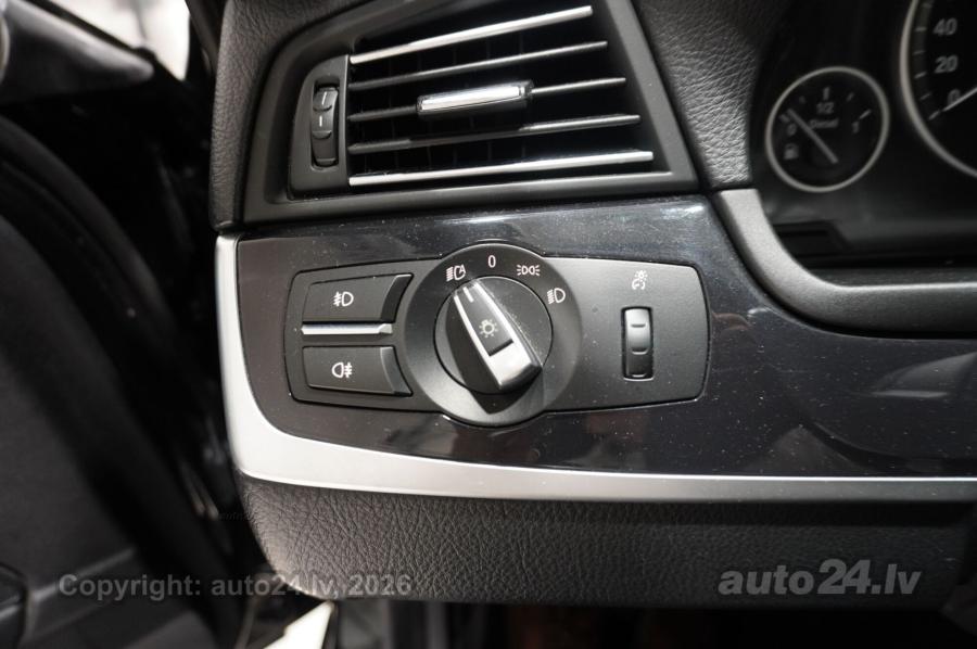 Melns BMW 5 Series 2017 Tallina, ar dzinēja tilpumu 2.00 L un nobraukumu 216 tūkst. km par 13900 €, foto 16 vietnē AUTOMOTO.COM.LV