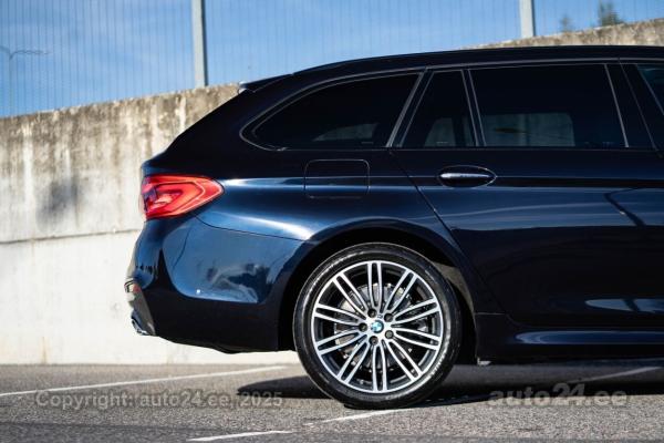 Melns BMW 5 Series 2018 Tallina, ar dzinēja tilpumu 2.00 L un nobraukumu 197 tūkst. km par 23900 €, foto 11 vietnē AUTOMOTO.COM.LV