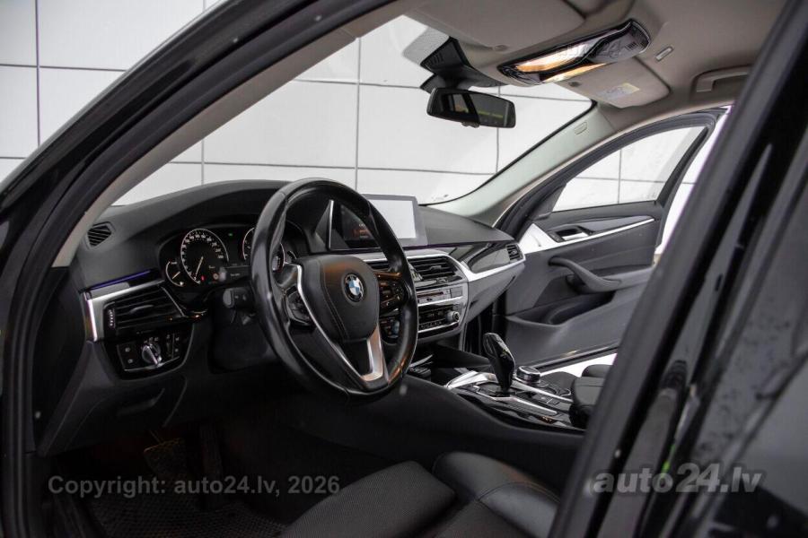 Melns BMW 5 Series 2018 Tartu, ar dzinēja tilpumu 2.00 L un nobraukumu 320 tūkst. km par 15500 €, foto 15 vietnē AUTOMOTO.COM.LV